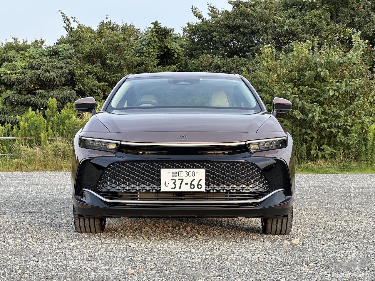 新型クラウンクロスオーバー 特殊サイズの大径タイヤと4WSがもたらす走りは想像以上だった | 画像ギャラリー ( 7枚目 / 全33枚 ...