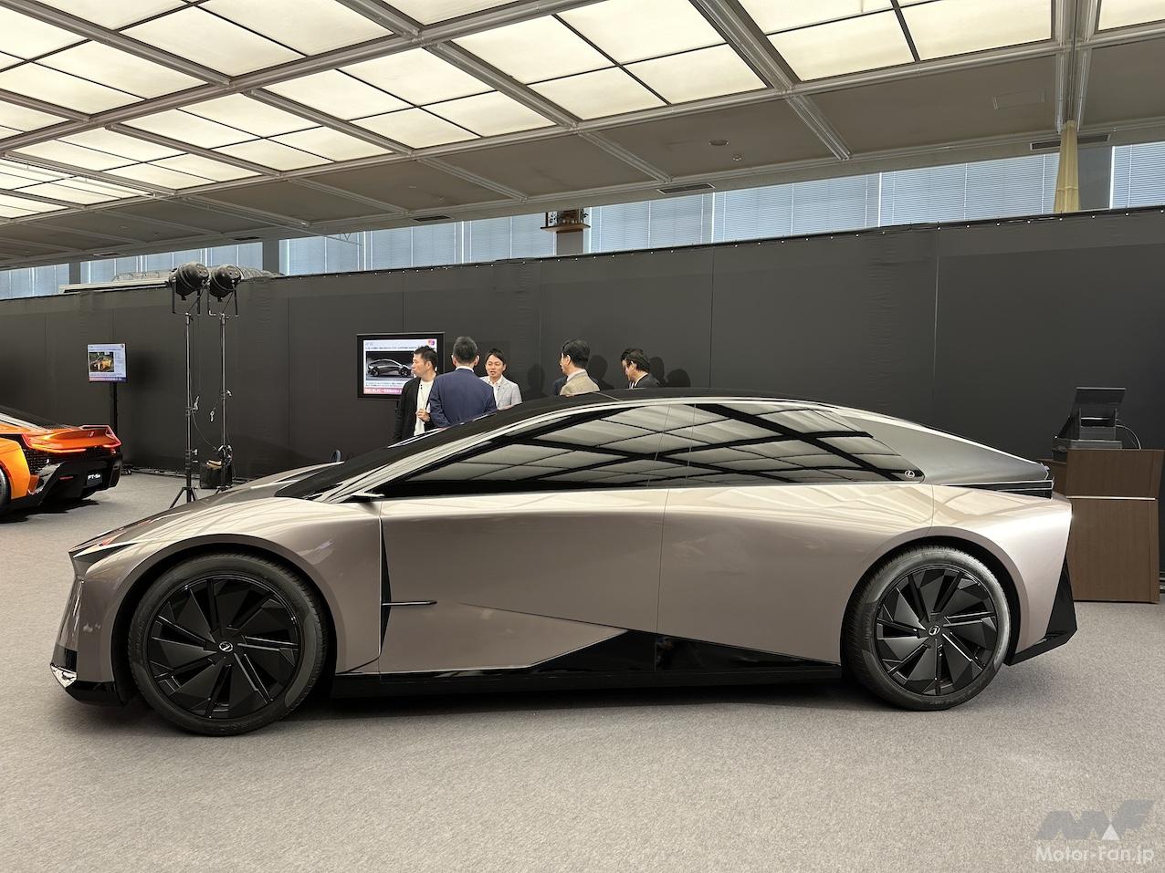 「間違いなく新しくて美しい」レクサスLF-ZCのパッケージングとデザインの秘密を暴く【ジャパンモビリティショー2023】 | 画像ギャラリー ( 12枚目 / 全23枚 ） ｜ Motor ...