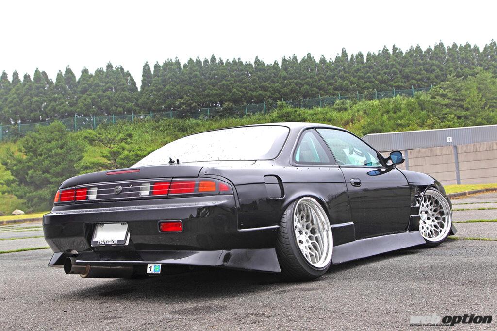 「深リム命の極低S14シルビア後期！」ブラックボディにターコイズの差し色が映える | Motor-Fan[モーターファン] 自動車関連記事を中心に配信するメディアプラットフォーム